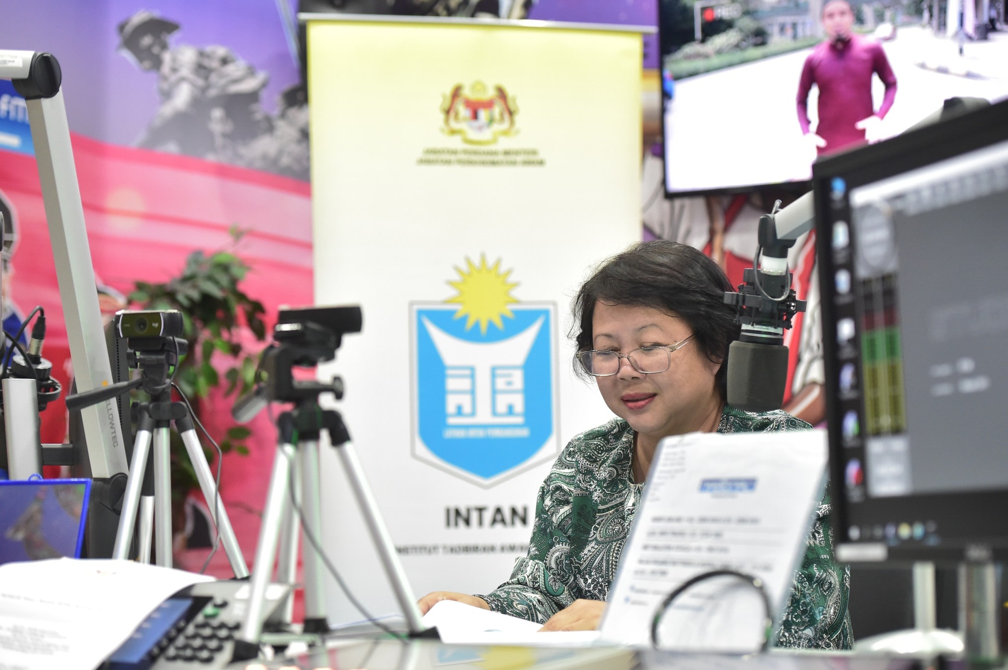 Portal Rasmi INTAN - Oktober 2024